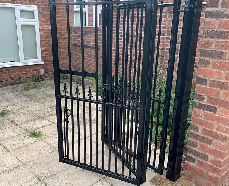 Driveway Gates | Arbury Gates & Railings